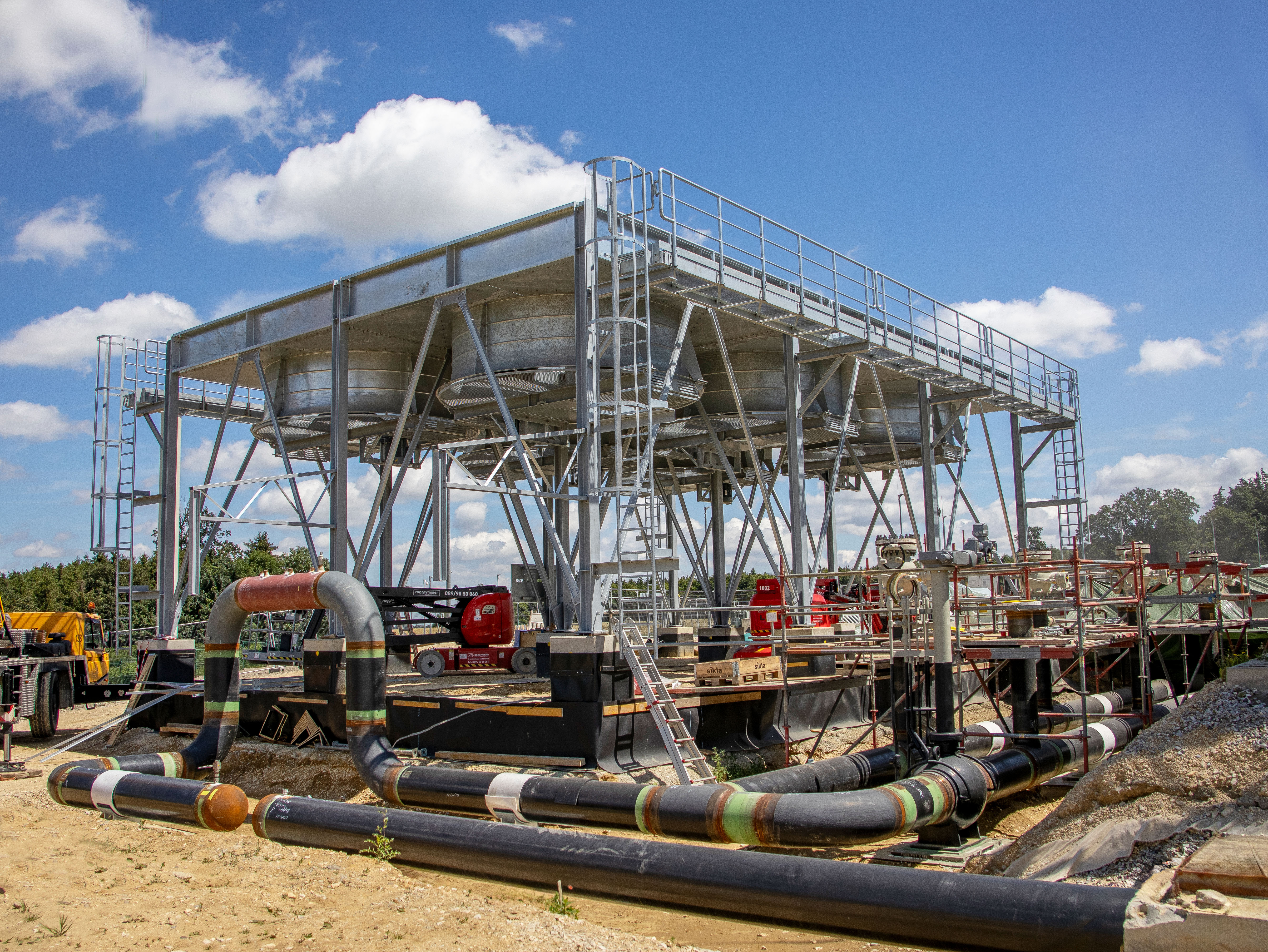 Gas pressure regulating stations, turbine/refinery engineering...